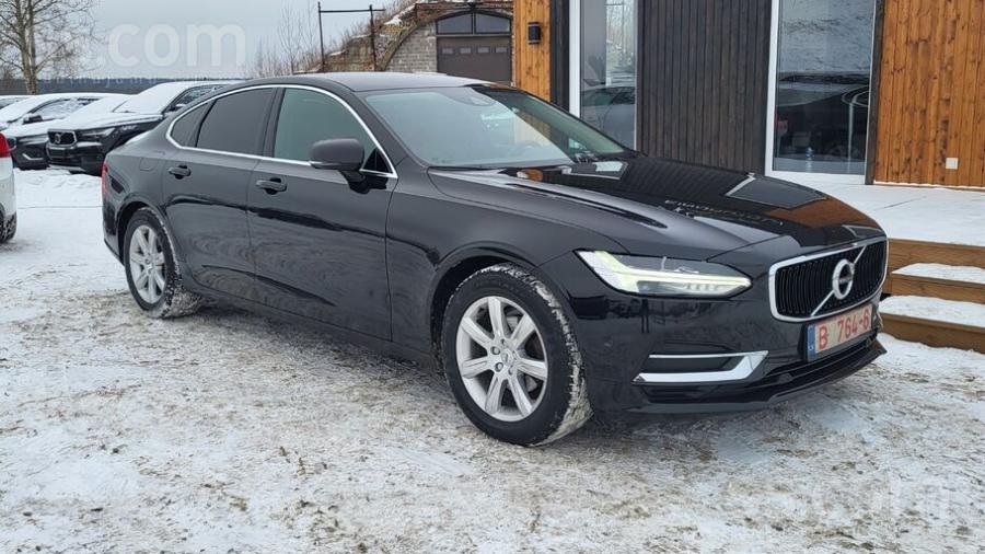 Black Volvo S90 2018 in Riga, with an engine capacity of 2.00 L and mileage of 163 thousand km for 18900 €, photo 1 on AUTOMOTO.COM.LV