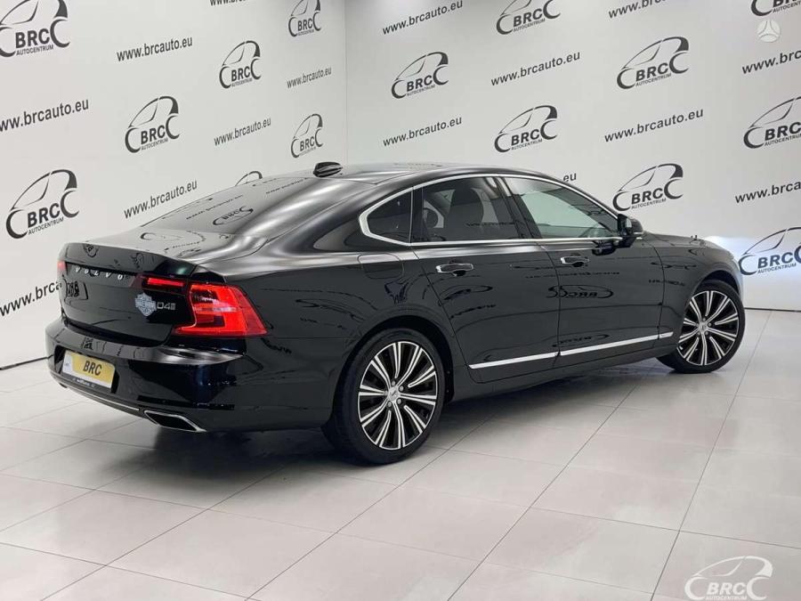 Black Volvo S90 2018 in Vilnius, with an engine capacity of 1.97 L and mileage of 294 thousand km for 14400 €, photo 3 on AUTOMOTO.COM.LV