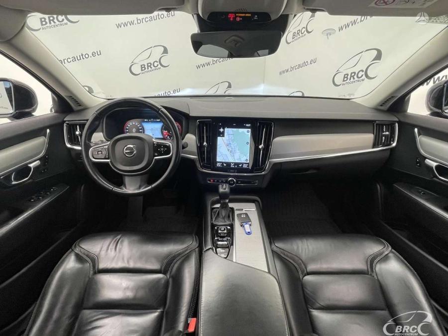 Black Volvo S90 2018 in Vilnius, with an engine capacity of 1.97 L and mileage of 294 thousand km for 14400 €, photo 4 on AUTOMOTO.COM.LV