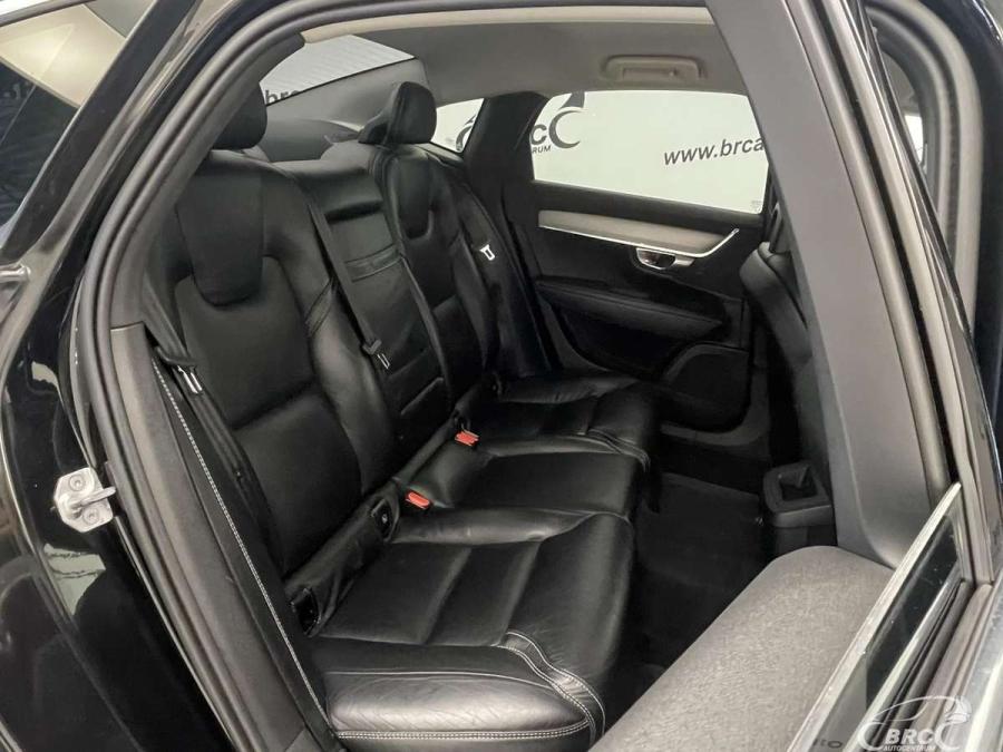 Black Volvo S90 2018 in Vilnius, with an engine capacity of 1.97 L and mileage of 294 thousand km for 14400 €, photo 12 on AUTOMOTO.COM.LV
