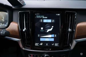 Black Volvo S90 2018 in Vilnius, with an engine capacity of 1.97 L and mileage of 141 thousand km for 25500 €, photo 14 on AUTOMOTO.COM.LV