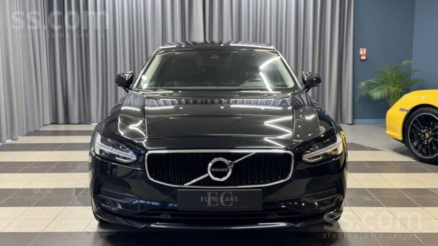 Black Volvo S90 2018 in Riga, with an engine capacity of 2.00 L and mileage of 158 thousand km for 17990 €, photo 3 on AUTOMOTO.COM.LV