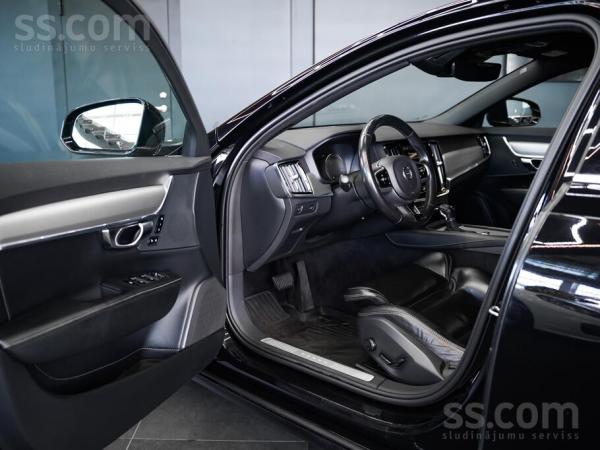 Black Volvo S90 2018 in Tallinn, with an engine capacity of 0.00 L and mileage of 124 thousand km for 23900 €, photo 5 on AUTOMOTO.COM.LV