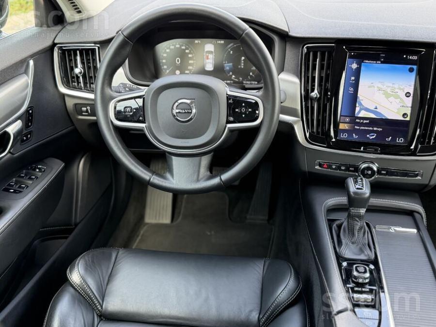 Black Volvo S90 2018 in Riga, with an engine capacity of 2.00 L and mileage of 206 thousand km for 17900 €, photo 5 on AUTOMOTO.COM.LV