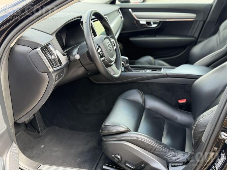 Black Volvo S90 2018 in Riga, with an engine capacity of 2.00 L and mileage of 206 thousand km for 17900 €, photo 16 on AUTOMOTO.COM.LV