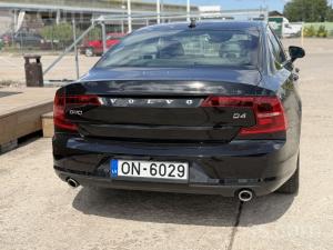 Black Volvo S90 2018 in Riga, with an engine capacity of 2.00 L and mileage of 206 thousand km for 17900 €, photo 23 on AUTOMOTO.COM.LV