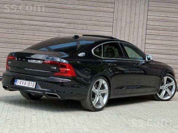 Melns Volvo S90 2018 Jelgava, ar dzinēja tilpumu 2.00 L un nobraukumu 189 tūkst. km par 23900 €, foto 7 vietnē AUTOMOTO.COM.LV