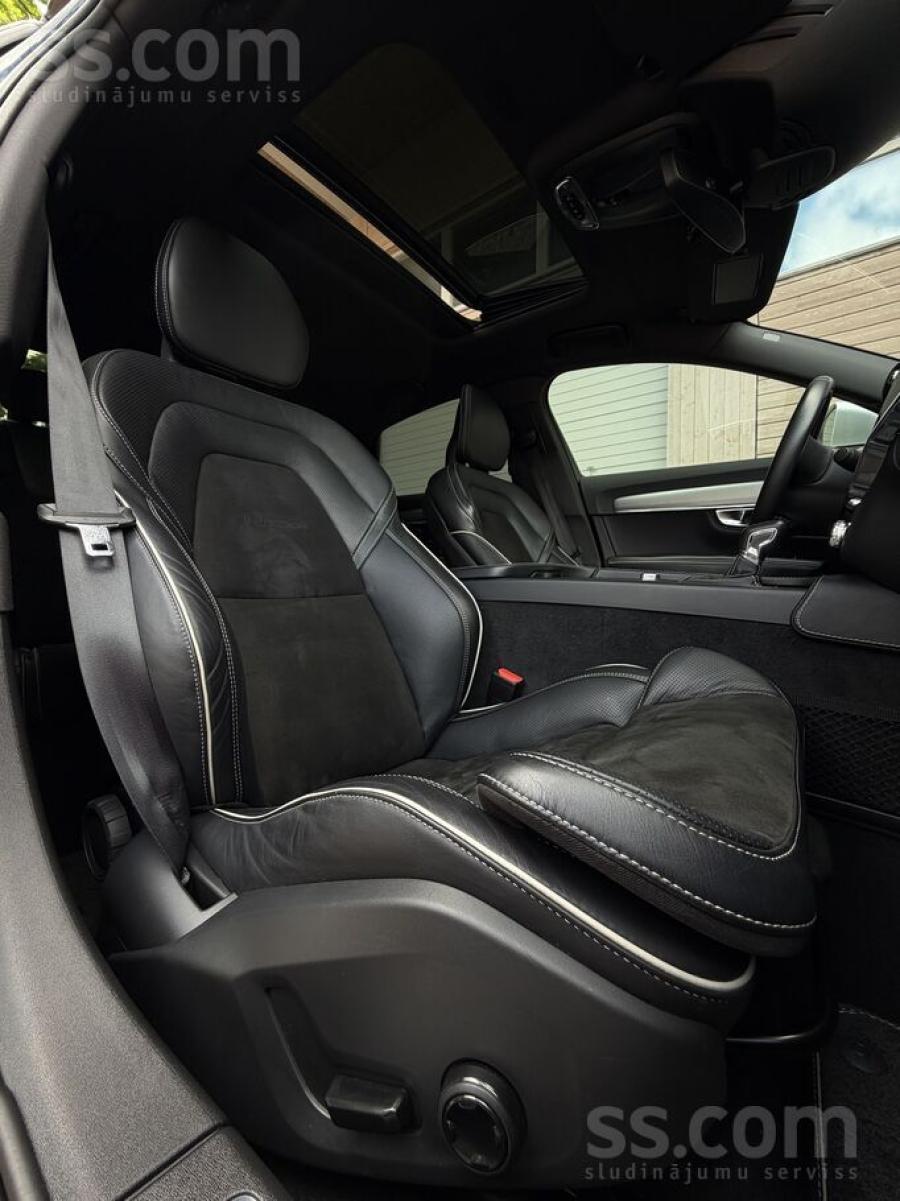 Melns Volvo S90 2018 Jelgava, ar dzinēja tilpumu 2.00 L un nobraukumu 189 tūkst. km par 23900 €, foto 21 vietnē AUTOMOTO.COM.LV