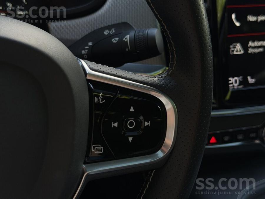 Melns Volvo S90 2018 Jelgava, ar dzinēja tilpumu 2.00 L un nobraukumu 189 tūkst. km par 23900 €, foto 24 vietnē AUTOMOTO.COM.LV