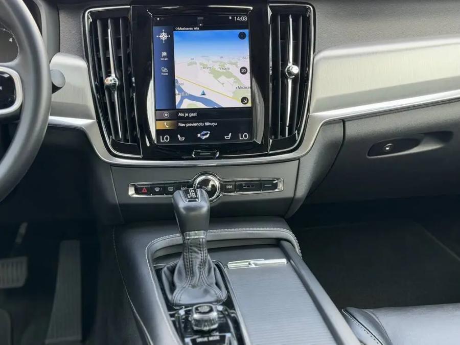 Melns Volvo S90 2018 Rīga, ar dzinēja tilpumu 2.00 L un nobraukumu 206 tūkst. km par 17900 €, foto 9 vietnē AUTOMOTO.COM.LV
