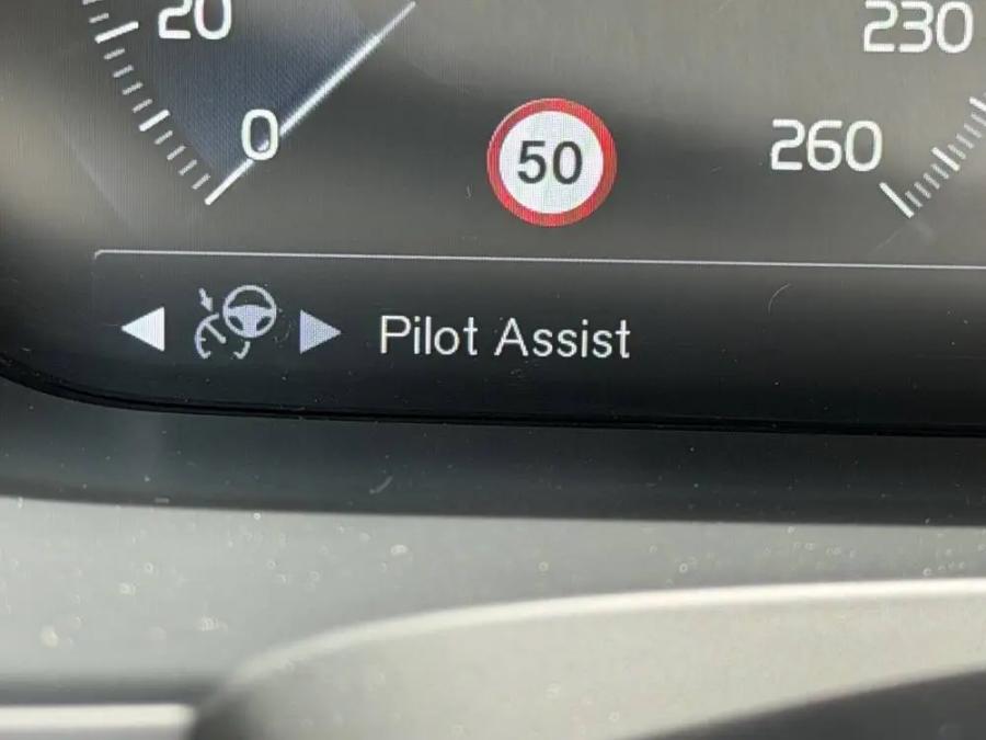Melns Volvo S90 2018 Rīga, ar dzinēja tilpumu 2.00 L un nobraukumu 206 tūkst. km par 17900 €, foto 16 vietnē AUTOMOTO.COM.LV
