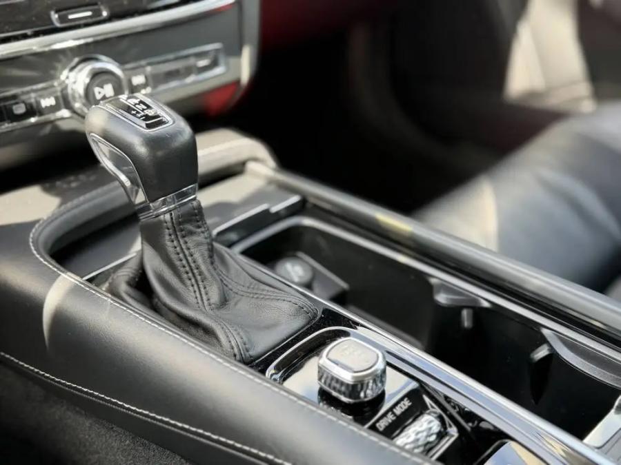 Melns Volvo S90 2018 Rīga, ar dzinēja tilpumu 2.00 L un nobraukumu 206 tūkst. km par 17900 €, foto 17 vietnē AUTOMOTO.COM.LV