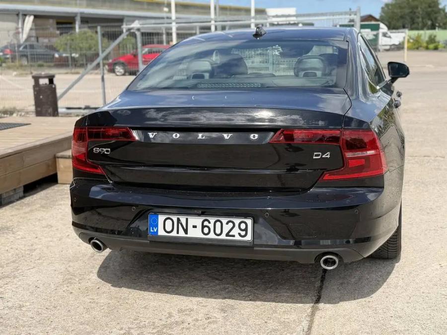 Melns Volvo S90 2018 Rīga, ar dzinēja tilpumu 2.00 L un nobraukumu 206 tūkst. km par 17900 €, foto 23 vietnē AUTOMOTO.COM.LV
