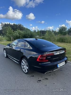 Black Volvo S90 2018 in Tallinn, with an engine capacity of 2.00 L and mileage of 145 thousand km for 27900 €, photo 7 on AUTOMOTO.COM.LV