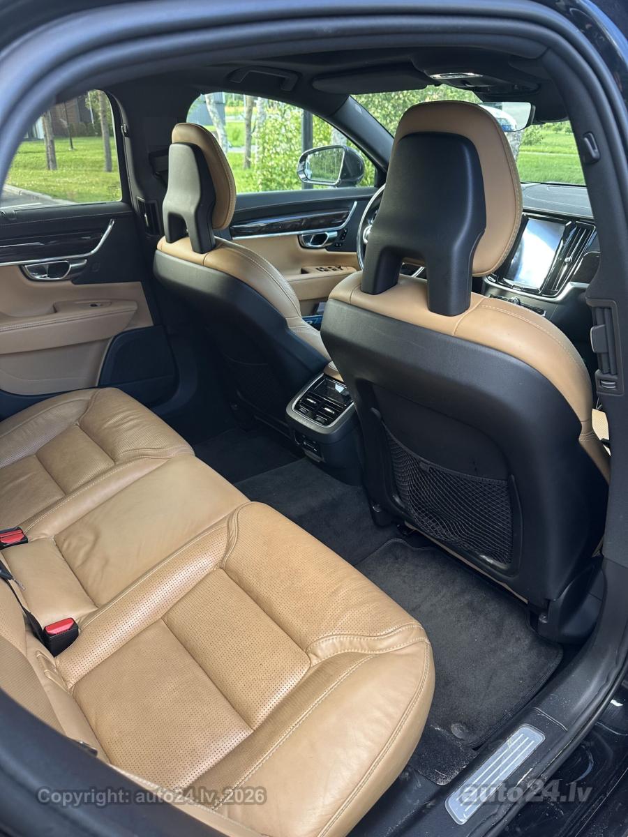 Black Volvo S90 2018 in Tallinn, with an engine capacity of 2.00 L and mileage of 145 thousand km for 27900 €, photo 13 on AUTOMOTO.COM.LV