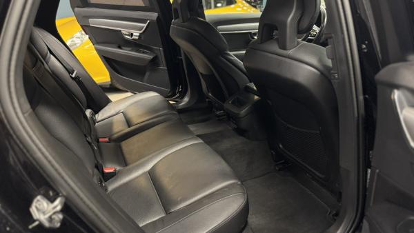 Melns Volvo S90 2018 Rīga, ar dzinēja tilpumu 2.00 L un nobraukumu 158 tūkst. km par 17990 €, foto 9 vietnē AUTOMOTO.COM.LV