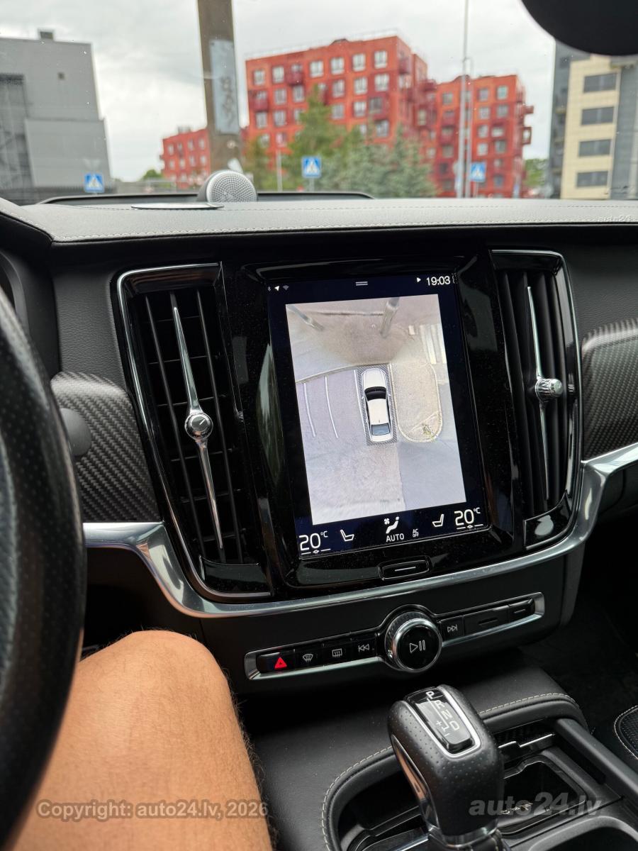 Melns Volvo S90 2018 Tallina, ar dzinēja tilpumu 2.00 L un nobraukumu 192 tūkst. km par 21000 €, foto 3 vietnē AUTOMOTO.COM.LV