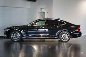 Melns Volvo S90 2018 Viļņa, ar dzinēja tilpumu 1.97 L un nobraukumu 267 tūkst. km par 18900 €, foto 3 vietnē AUTOMOTO.COM.LV