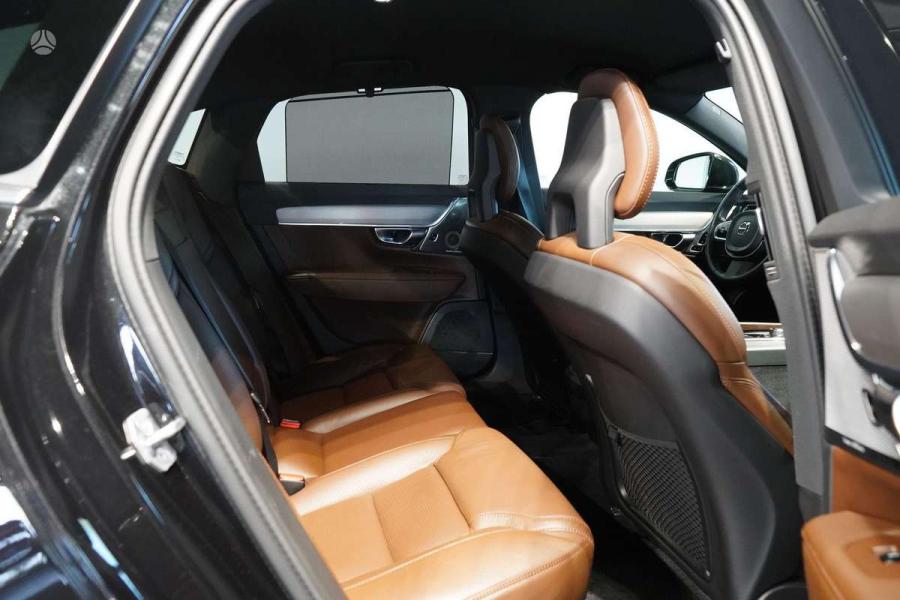 Melns Volvo S90 2018 Viļņa, ar dzinēja tilpumu 1.97 L un nobraukumu 267 tūkst. km par 18900 €, foto 13 vietnē AUTOMOTO.COM.LV