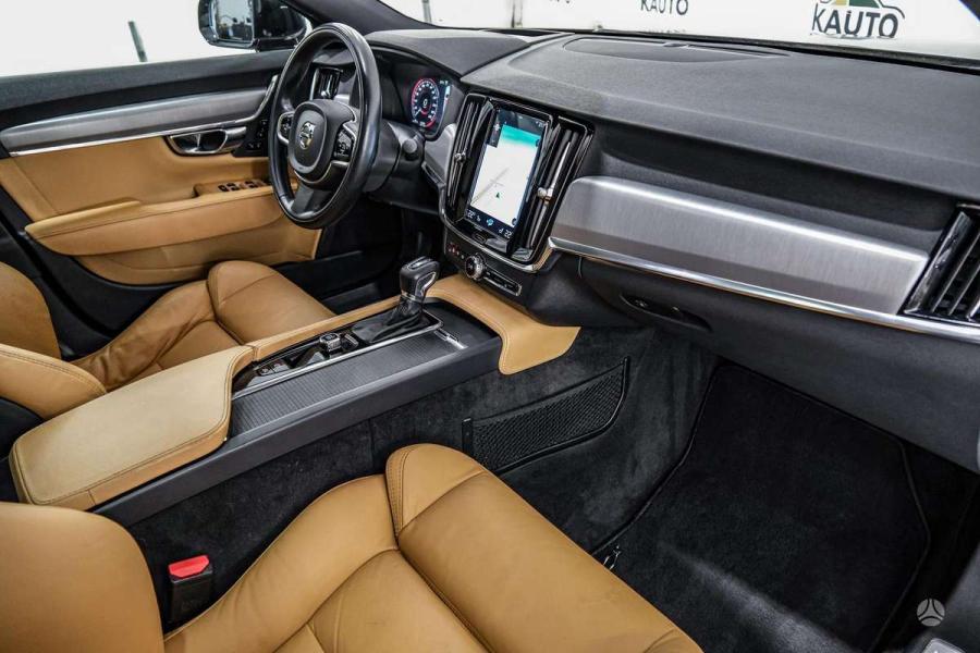 Black Volvo S90 2018 in Kaunas, with an engine capacity of 2.00 L and mileage of 255 thousand km for 15990 €, photo 12 on AUTOMOTO.COM.LV