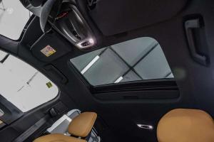 Black Volvo S90 2018 in Kaunas, with an engine capacity of 2.00 L and mileage of 255 thousand km for 15990 €, photo 15 on AUTOMOTO.COM.LV