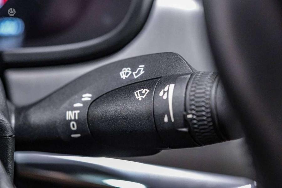 Black Volvo S90 2018 in Kaunas, with an engine capacity of 2.00 L and mileage of 255 thousand km for 15990 €, photo 22 on AUTOMOTO.COM.LV