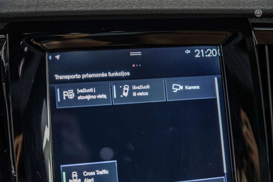 Black Volvo S90 2018 in Kaunas, with an engine capacity of 2.00 L and mileage of 255 thousand km for 15990 €, photo 23 on AUTOMOTO.COM.LV