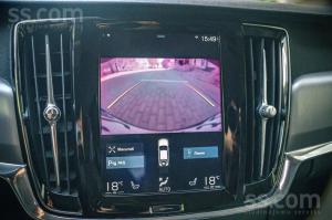 Black Volvo S90 2018 in Riga, with an engine capacity of 2.00 L and mileage of 176 thousand km for 16990 €, photo 22 on AUTOMOTO.COM.LV