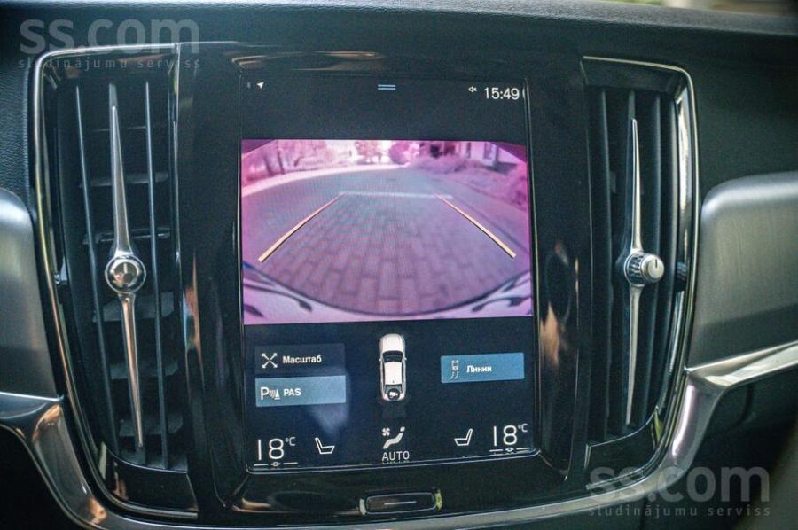 Black Volvo S90 2018 in Riga, with an engine capacity of 2.00 L and mileage of 176 thousand km for 16990 €, photo 22 on AUTOMOTO.COM.LV