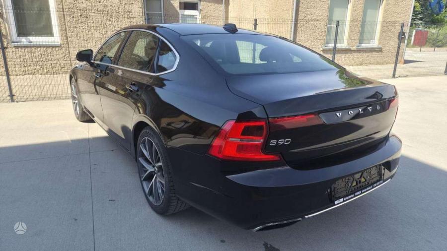 Melns Volvo S90 2018 Klaipėda, ar dzinēja tilpumu 2.00 L un nobraukumu 51 tūkst. km par 16500 €, foto 9 vietnē AUTOMOTO.COM.LV