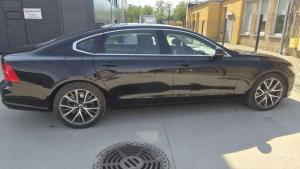 Melns Volvo S90 2018 Klaipėda, ar dzinēja tilpumu 2.00 L un nobraukumu 51 tūkst. km par 16500 €, foto 16 vietnē AUTOMOTO.COM.LV