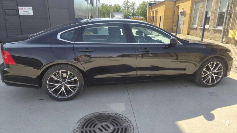 Melns Volvo S90 2018 Klaipėda, ar dzinēja tilpumu 2.00 L un nobraukumu 51 tūkst. km par 16500 €, foto 16 vietnē AUTOMOTO.COM.LV