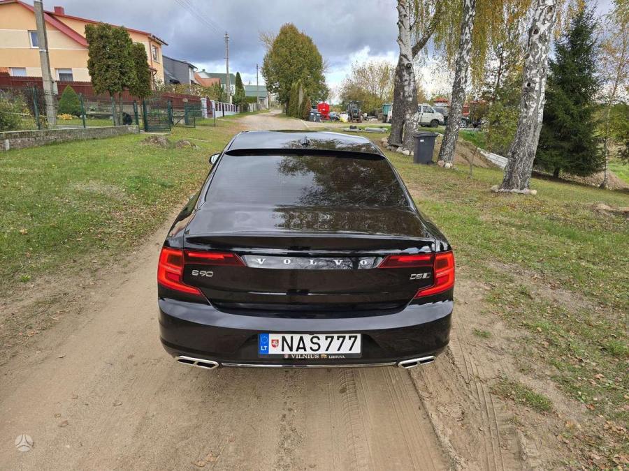 Черный Вольво С90 2018 в Вильнюс, объемом двигателя 2.00 л и пробегом 175 тыс. км за 22500 €, фото 8 на AUTOMOTO.COM.LV