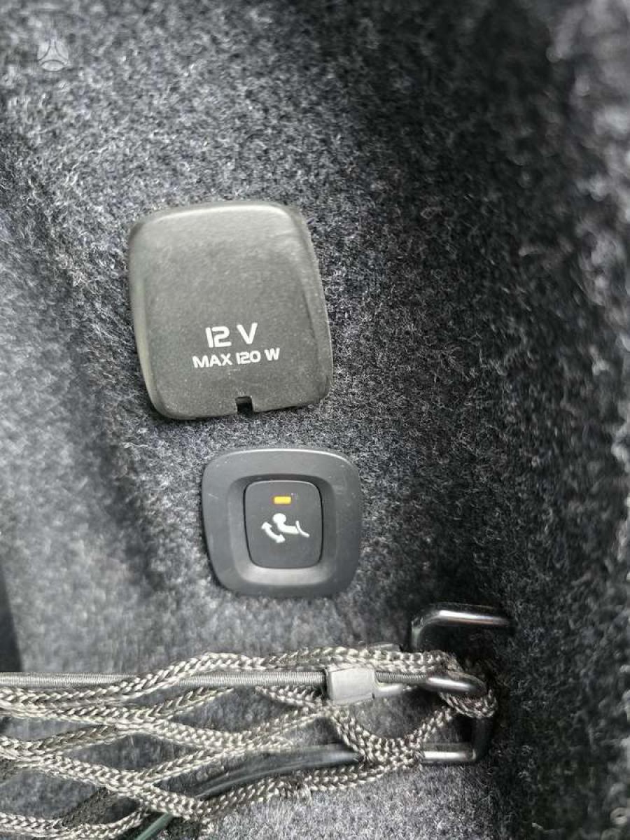 Черный Вольво С90 2018 в Вильнюс, объемом двигателя 2.00 л и пробегом 175 тыс. км за 22500 €, фото 23 на AUTOMOTO.COM.LV
