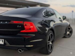 Black Volvo S90 2018 in Vilnius, with an engine capacity of 1.97 L and mileage of 190 thousand km for 9999 €, photo 3 on AUTOMOTO.COM.LV