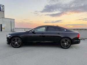 Black Volvo S90 2018 in Vilnius, with an engine capacity of 1.97 L and mileage of 190 thousand km for 9999 €, photo 15 on AUTOMOTO.COM.LV