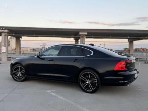 Black Volvo S90 2018 in Vilnius, with an engine capacity of 1.97 L and mileage of 190 thousand km for 9999 €, photo 16 on AUTOMOTO.COM.LV