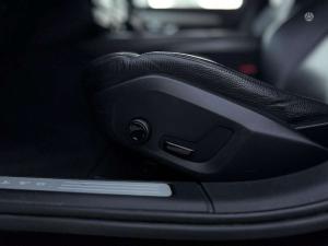 Black Volvo S90 2018 in Vilnius, with an engine capacity of 1.97 L and mileage of 190 thousand km for 9999 €, photo 25 on AUTOMOTO.COM.LV