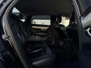 Black Volvo S90 2018 in Vilnius, with an engine capacity of 1.97 L and mileage of 190 thousand km for 9999 €, photo 32 on AUTOMOTO.COM.LV