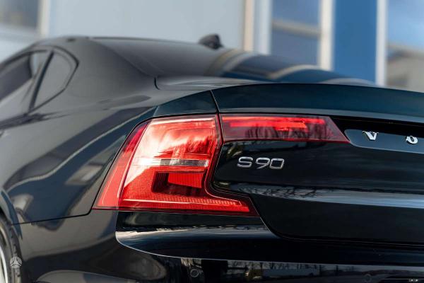 Melns Volvo S90 2019 Klaipėda, ar dzinēja tilpumu 1.97 L un nobraukumu 368 tūkst. km par 14400 €, foto 11 vietnē AUTOMOTO.COM.LV