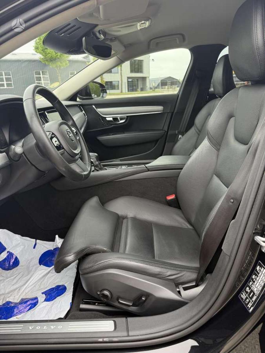 Melns Volvo S90 2019 Tauragė, ar dzinēja tilpumu 1.97 L un nobraukumu 247 tūkst. km par 15500 €, foto 14 vietnē AUTOMOTO.COM.LV