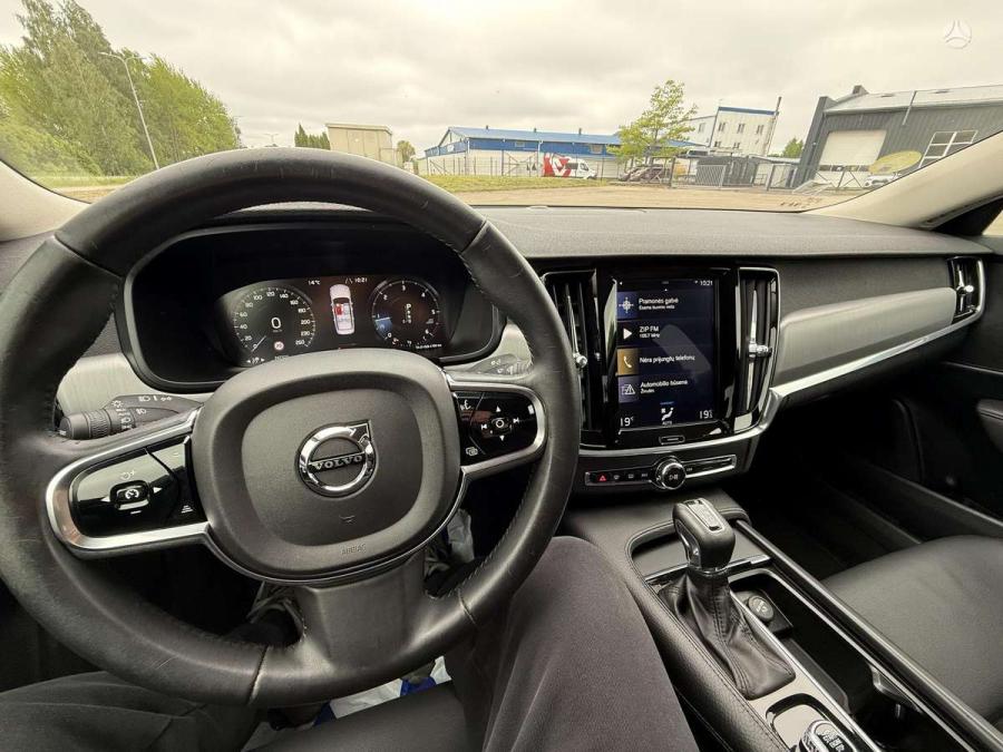 Melns Volvo S90 2019 Tauragė, ar dzinēja tilpumu 1.97 L un nobraukumu 247 tūkst. km par 15500 €, foto 16 vietnē AUTOMOTO.COM.LV