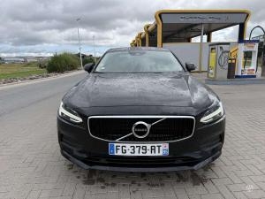 Black Volvo S90 2019 in Taurage, with an engine capacity of 1.97 L and mileage of 247 thousand km for 14900 €, photo 3 on AUTOMOTO.COM.LV