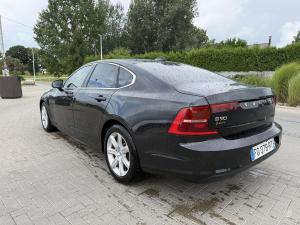 Black Volvo S90 2019 in Taurage, with an engine capacity of 1.97 L and mileage of 247 thousand km for 14900 €, photo 7 on AUTOMOTO.COM.LV