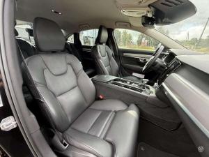 Black Volvo S90 2019 in Taurage, with an engine capacity of 1.97 L and mileage of 247 thousand km for 14900 €, photo 10 on AUTOMOTO.COM.LV