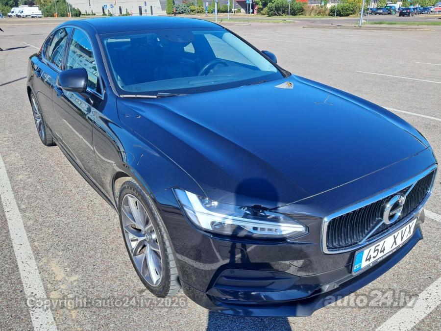 Black Volvo S90 2019 in Tallinn, with an engine capacity of 2.00 L and mileage of 220 thousand km for 20900 €, photo 17 on AUTOMOTO.COM.LV
