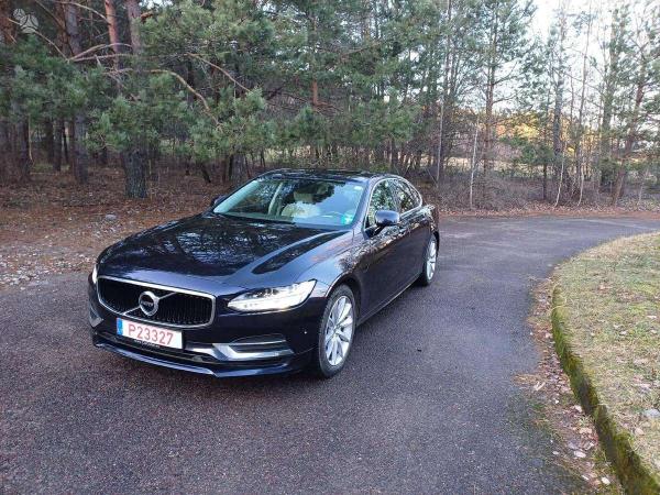 Volvo S90 2019 in Vilnius on AUTOMOTO.COM.LV Black Volvo S90 2019 in Vilnius, with an engine capacity of 1.97 L and mileage of 196 thousand km for 21900 €, photo 5 on AUTOMOTO.COM.LV