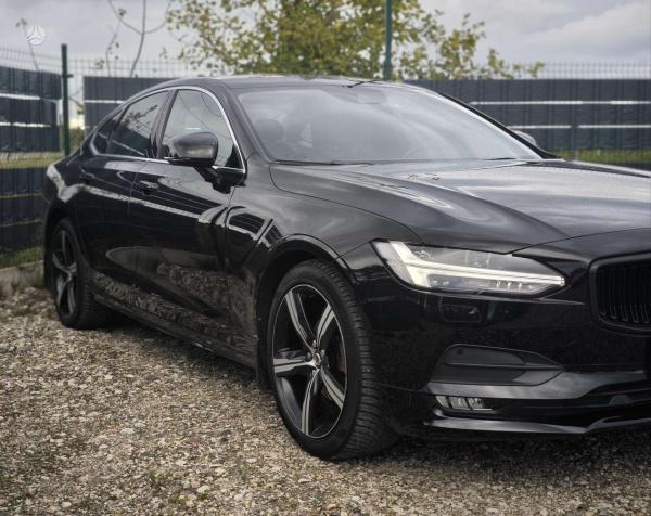 Volvo S90 2019 in Vilkaviskis on AUTOMOTO.COM.LV Black Volvo S90 2019 in Vilkaviskis, with an engine capacity of 1.97 L and mileage of 278 thousand km for 14300 €, photo 5 on AUTOMOTO.COM.LV