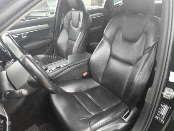 Volvo S90 2019 in Vilkaviskis on AUTOMOTO.COM.LV Black Volvo S90 2019 in Vilkaviskis, with an engine capacity of 1.97 L and mileage of 278 thousand km for 14300 €, photo 9 on AUTOMOTO.COM.LV