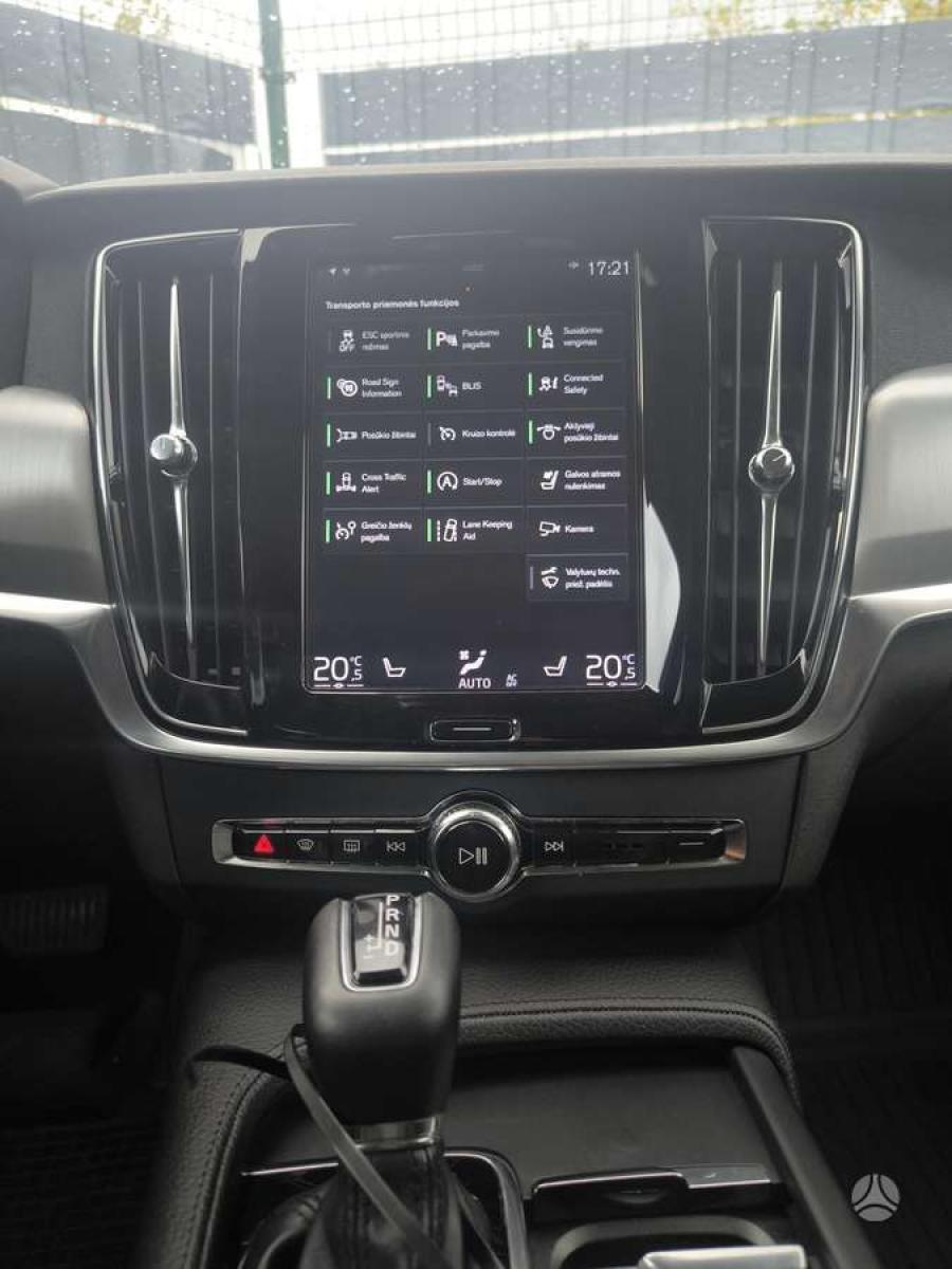 Melns Volvo S90 2019 Vilkaviškis, ar dzinēja tilpumu 1.97 L un nobraukumu 278 tūkst. km par 14300 €, foto 13 vietnē AUTOMOTO.COM.LV